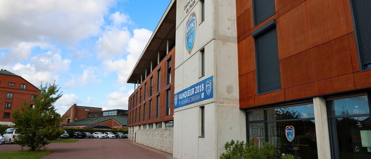 École de foot - Centre de formation de l'ESTAC - Site officiel