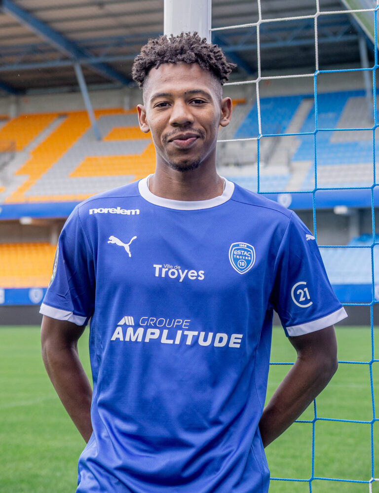 Tawfik Bentayeb rejoint l'ESTAC - ESTAC