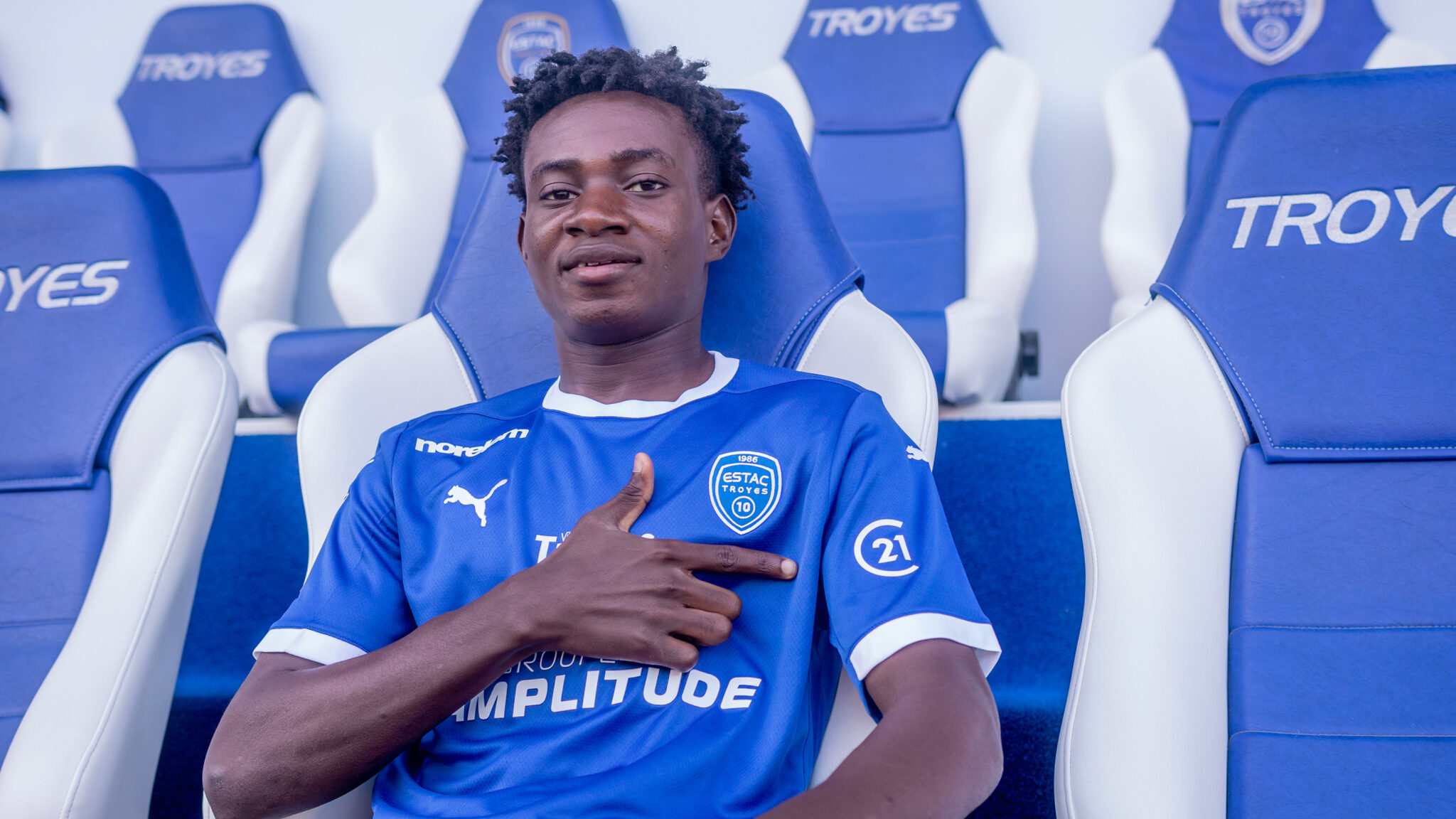 Elijah Odede s'engage à l'ESTAC - ESTAC